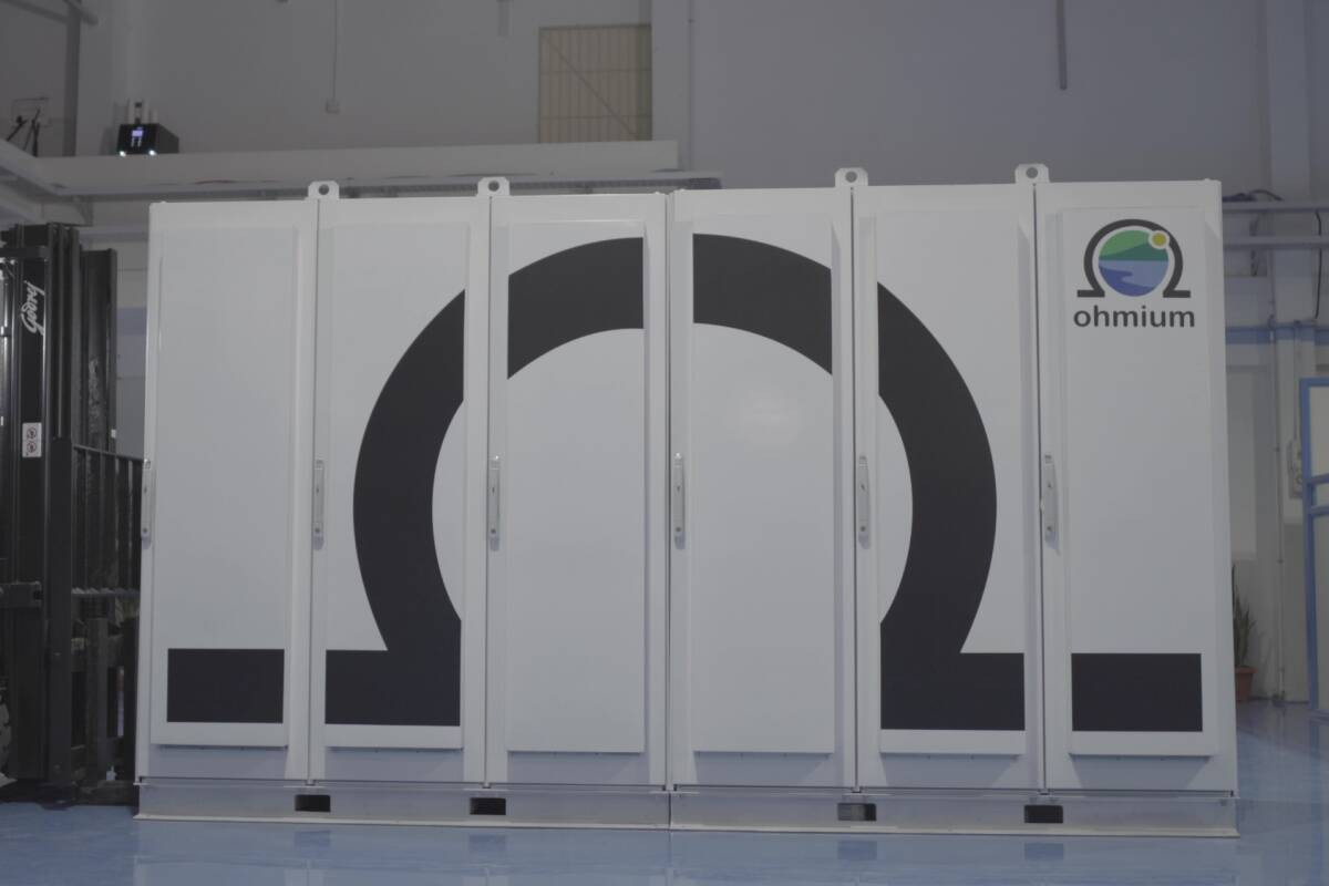 Ohmium ships first “indigenous” H2 electrolyzer to the USA